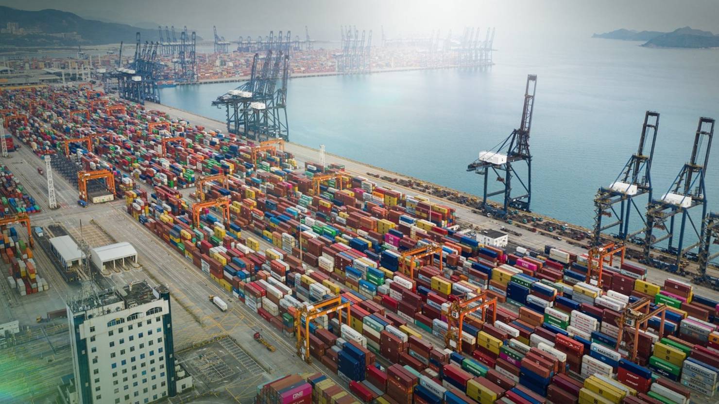 Welthandel steht unter Schock / Globales Vermögenswachstum | TeleBaern