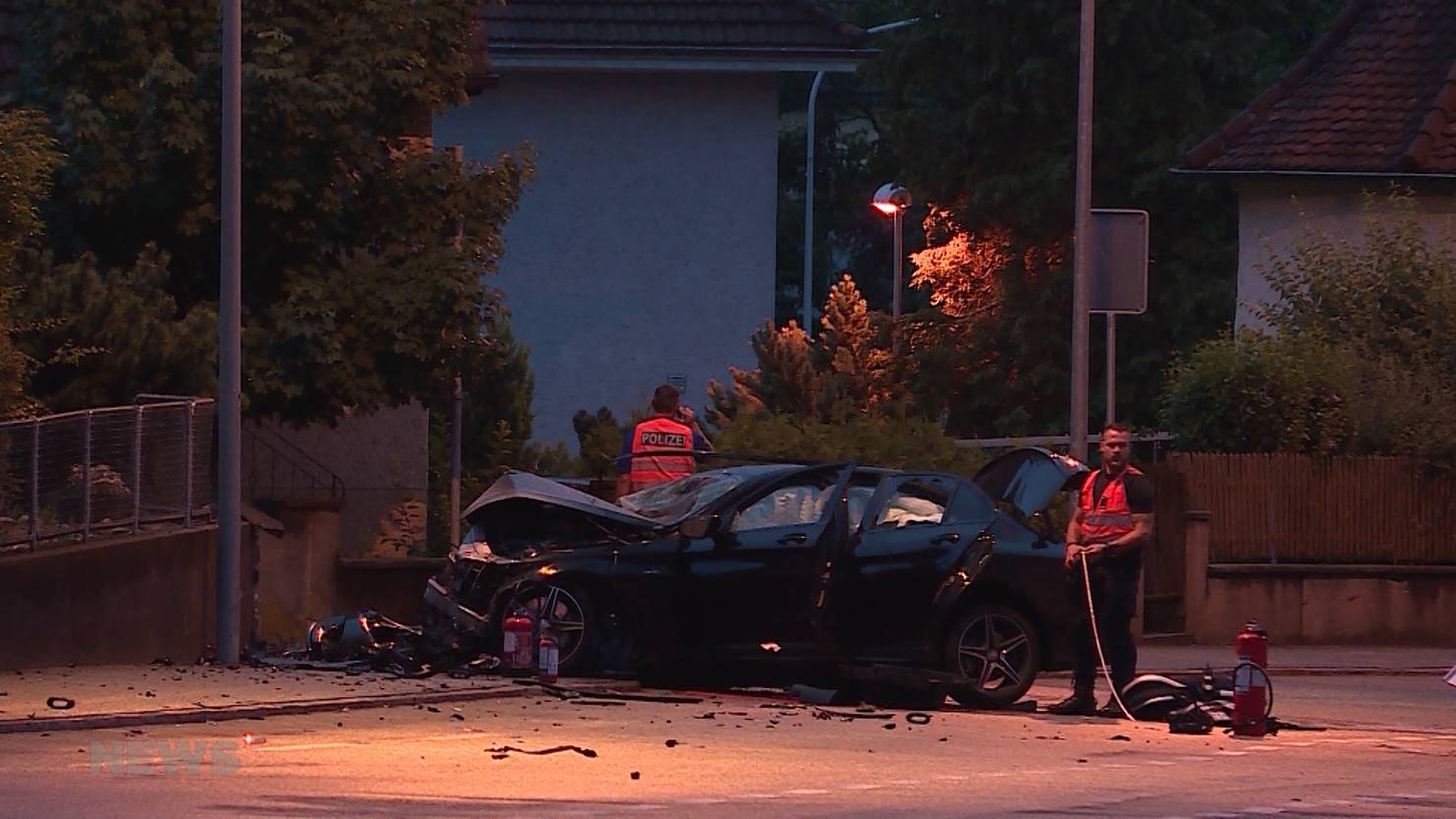 Unfall in Olten: Junglenker aus brennendem Auto gerettet | TeleBaern