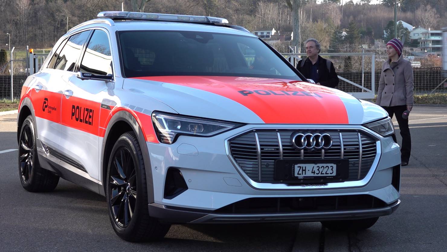 Kantonspolizei Zürich testet vollelektrisches Patrouillenfahrzeug | TeleM1