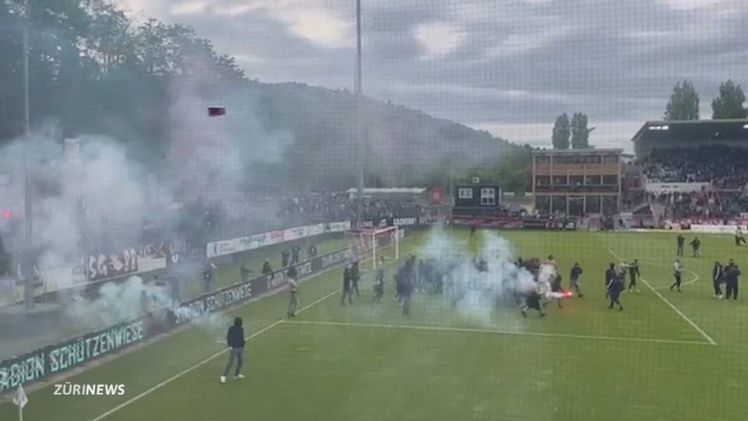 Pyro-Werfer von Winterthur soll ein Jahr ins Gefängnis | TeleZüri
