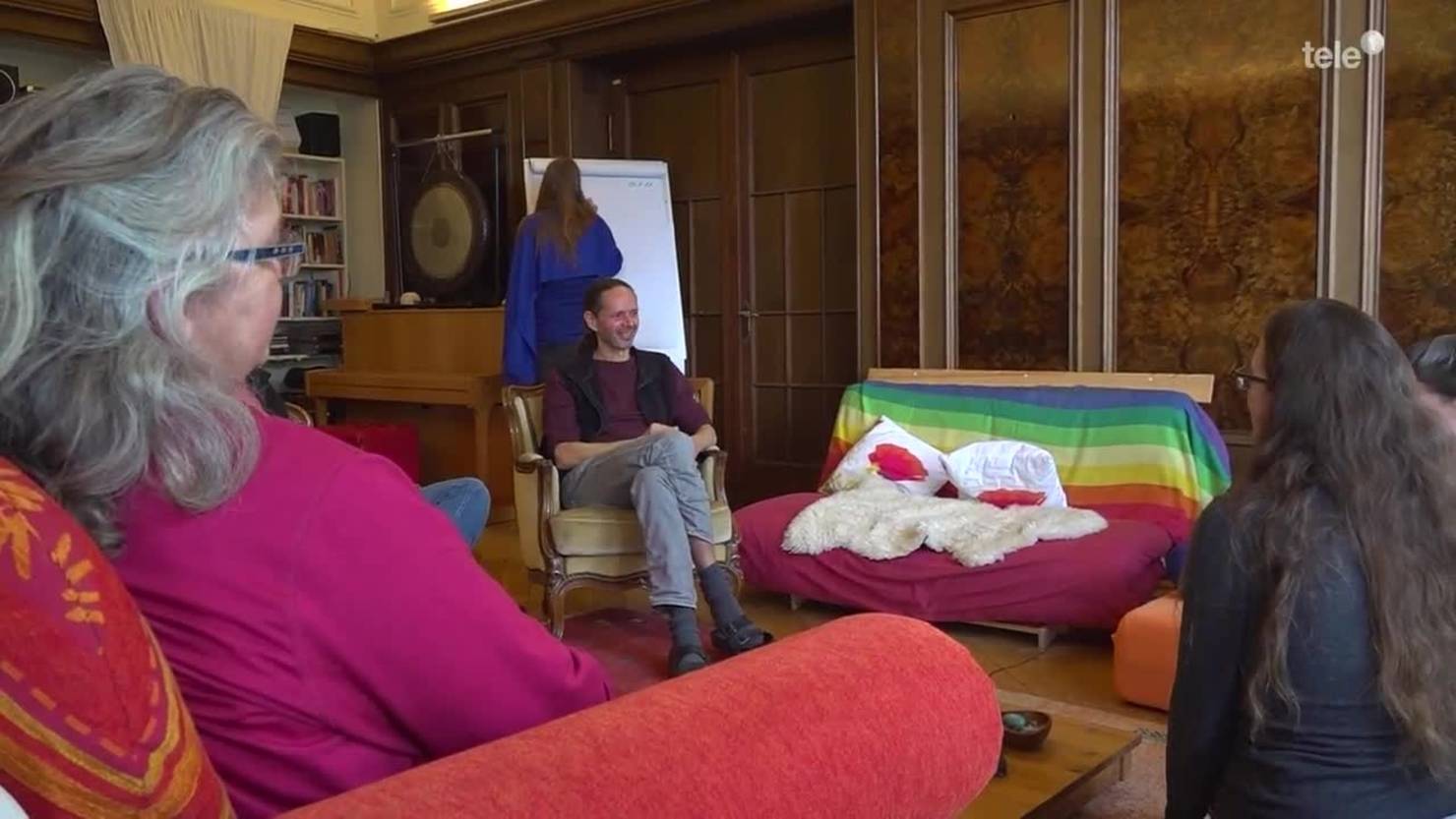 WG mal anders: Das Haus der 18 Achtsamen | Tele1