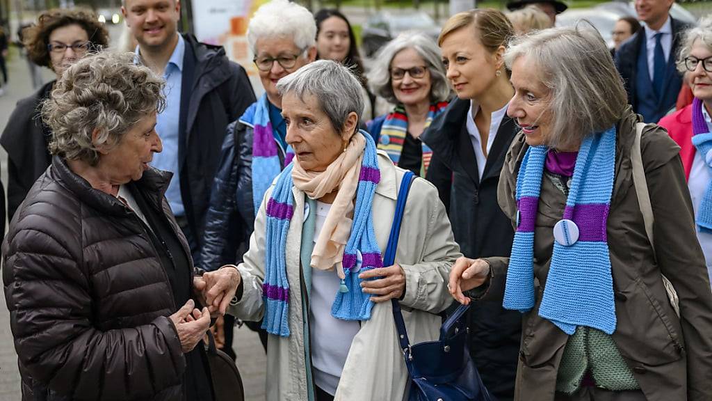 EGMR: Verein Klimaseniorinnen erfolgreich in Strassburg | Radio Central