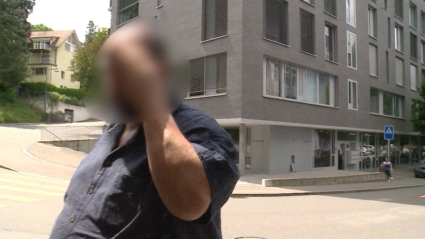 Wegen Blitzer vor Gericht: Autofahrer muss sich verantworten | TeleM1 Wegen Blitzer vor Gericht: Autofahrer muss sich verantworten | TeleM1