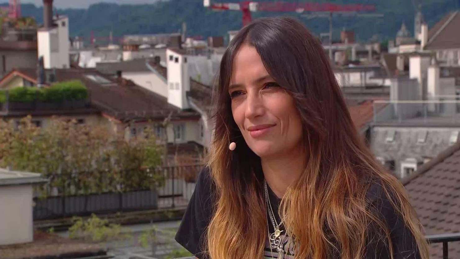 Schauspielerin und Ex-Miss-Schweiz Melanie Winiger ganz privat | TeleBaern