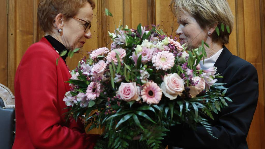 SP-Politikerin Eva Herzog präsidiert neu den Ständerat | Radio Central SP-Politikerin Eva Herzog präsidiert neu den Ständerat | Radio Central