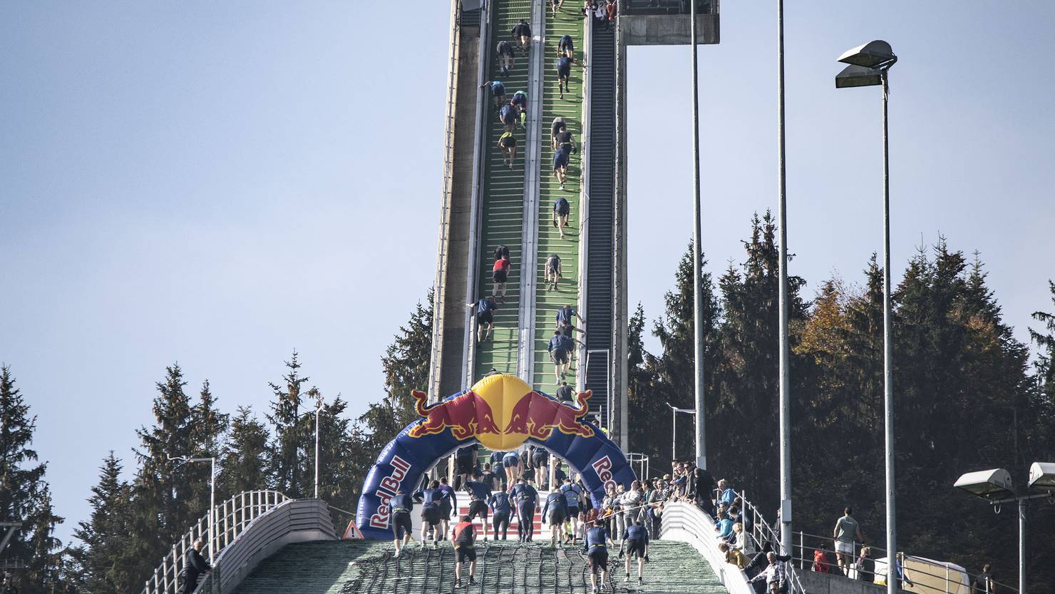 Red Bull 400 in Einsiedeln - Startplätze gewinnen | Radio Pilatus