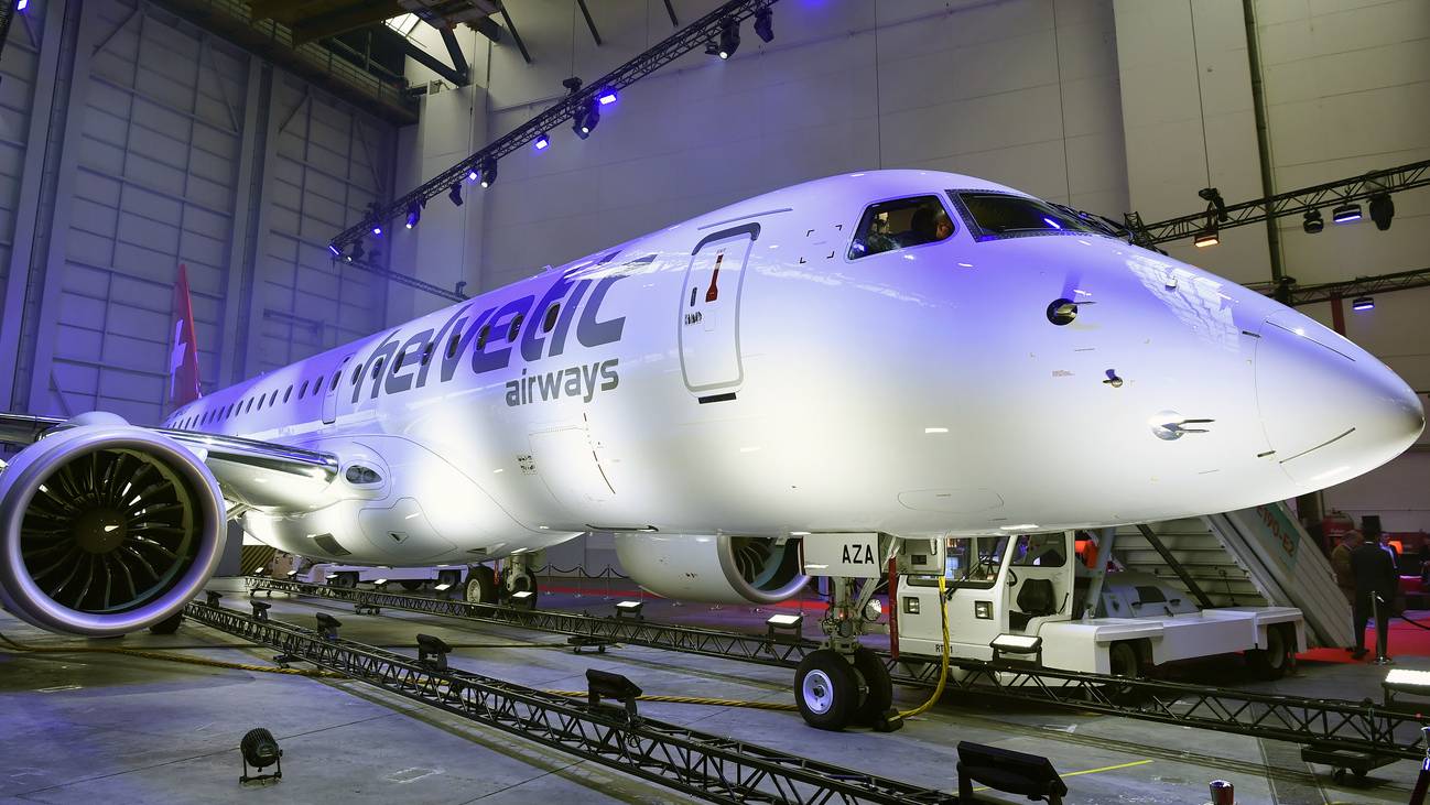 Helvetic Airways nimmt erstes Flugzeug der neuen Flotte in Betrieb ...