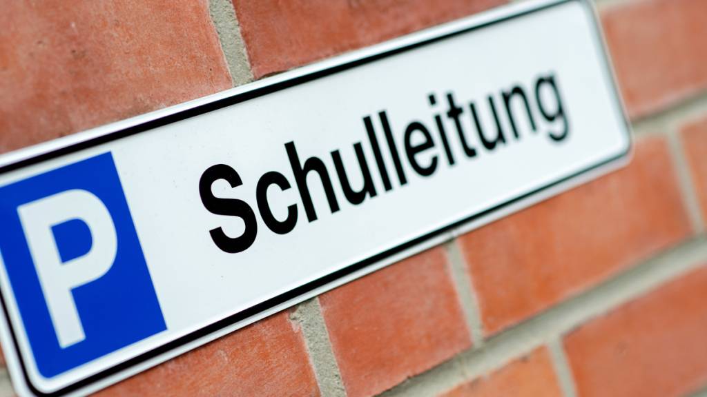 Schulleitende im Kanton Zürich erhalten nicht mehr Lohn | Radio Central