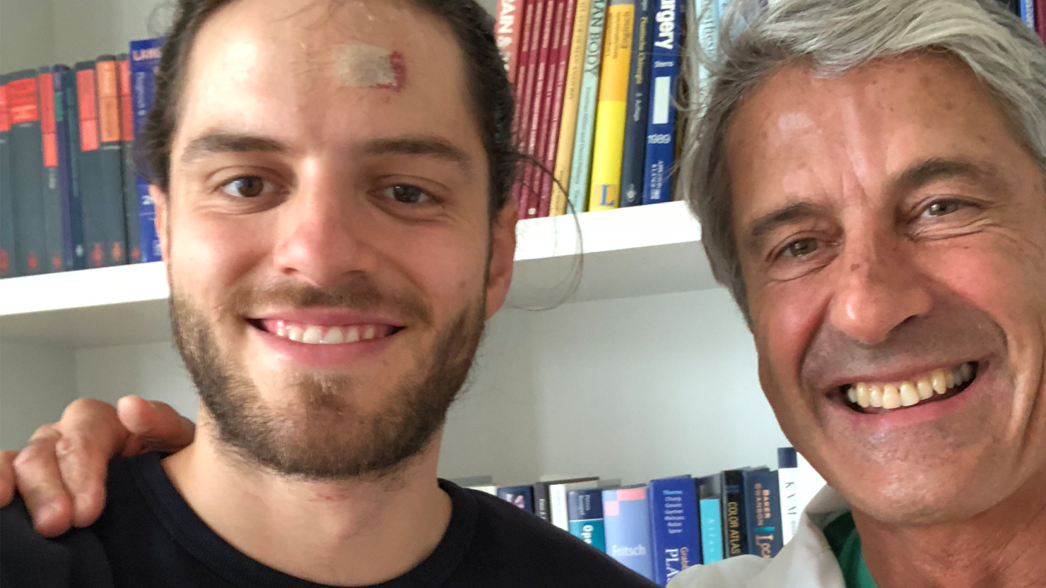 Ufem Bänkli mit Schönheitschirurge und Kriegsarzt Dr. Enrique Steiger ...