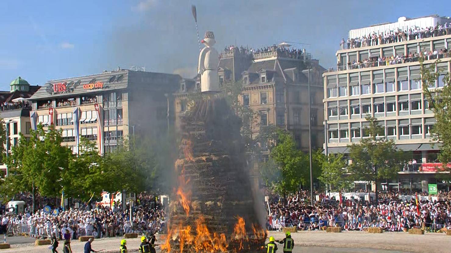 TeleZüri live: ZüriNews, TalkTäglich und das weitere Programm im Stream ...