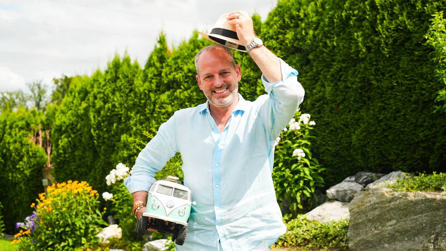 Robert zeigt seinen «Garten mit Teststrecke» | Tele1