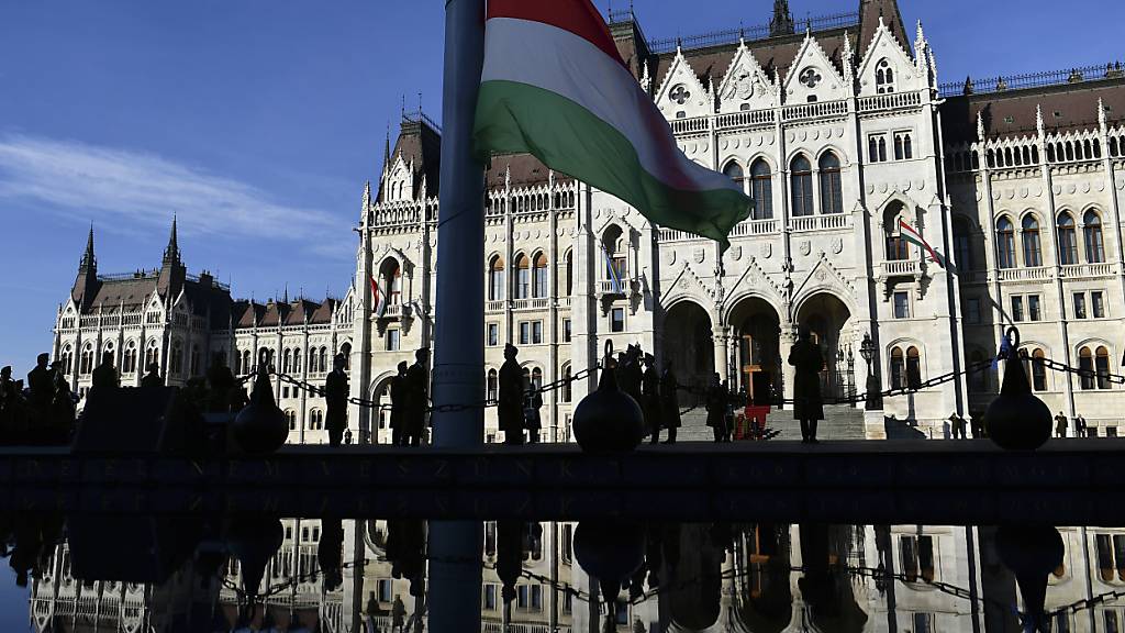 Ungarns Parlament ändert Wahlgesetz - Orban-Partei profitiert | Radio ... Ungarns Parlament ändert Wahlgesetz - Orban-Partei profitiert | Radio ...