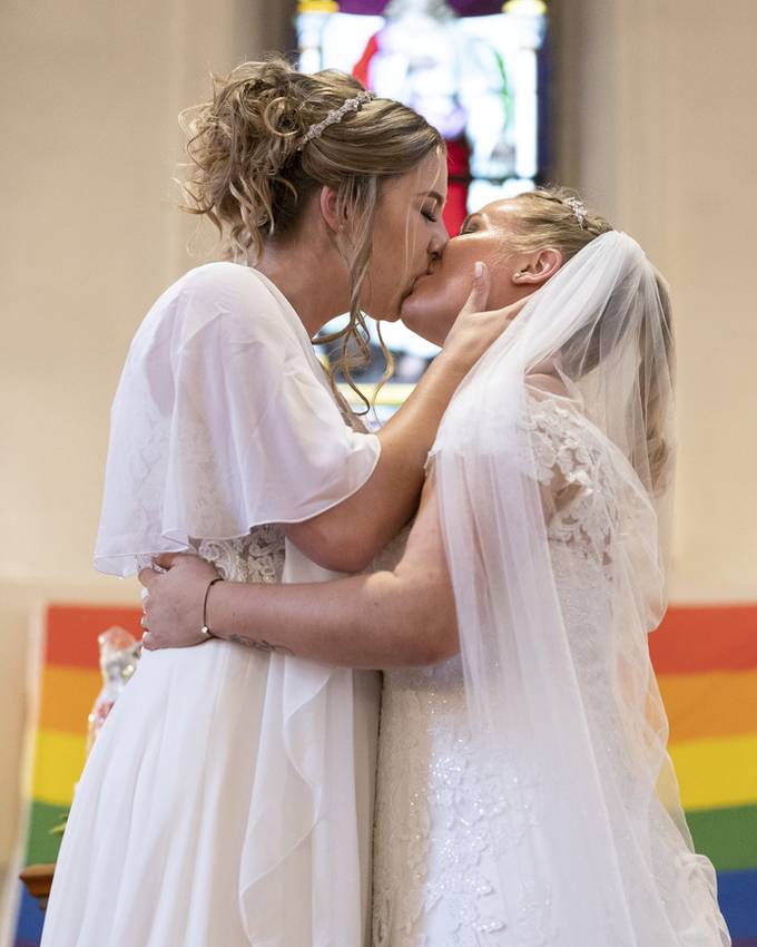 Nationalrat fordert Aktionsplan gegen LGBTQ-feindliche Hassverbrechen | PilatusToday