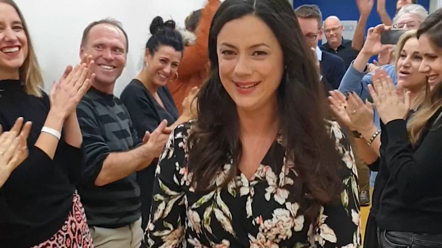 Spalier für Maria Rodriguez nach ihrer letzten Livesendung | TeleZüri