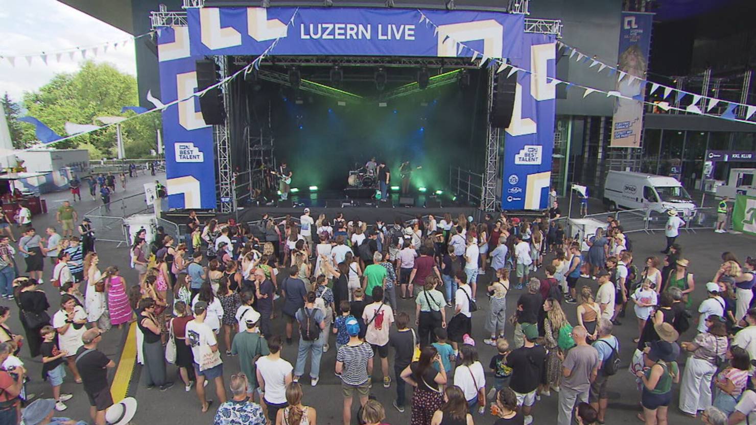 Unterwegs am Luzern Live | Tele1