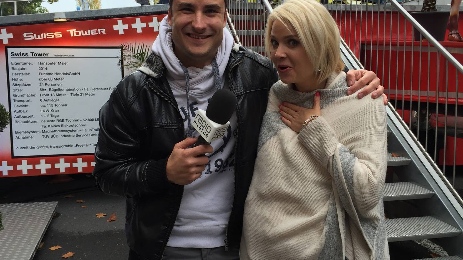 Auf dem Swiss Tower mit Miss Schweiz Kandidatin Michèle Rösch | Radio ...