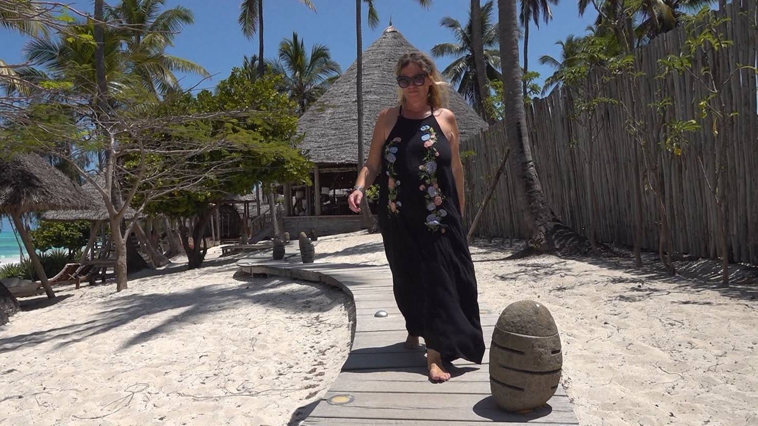 Schweizer in Tansania: Die Hotelierin | TeleM1